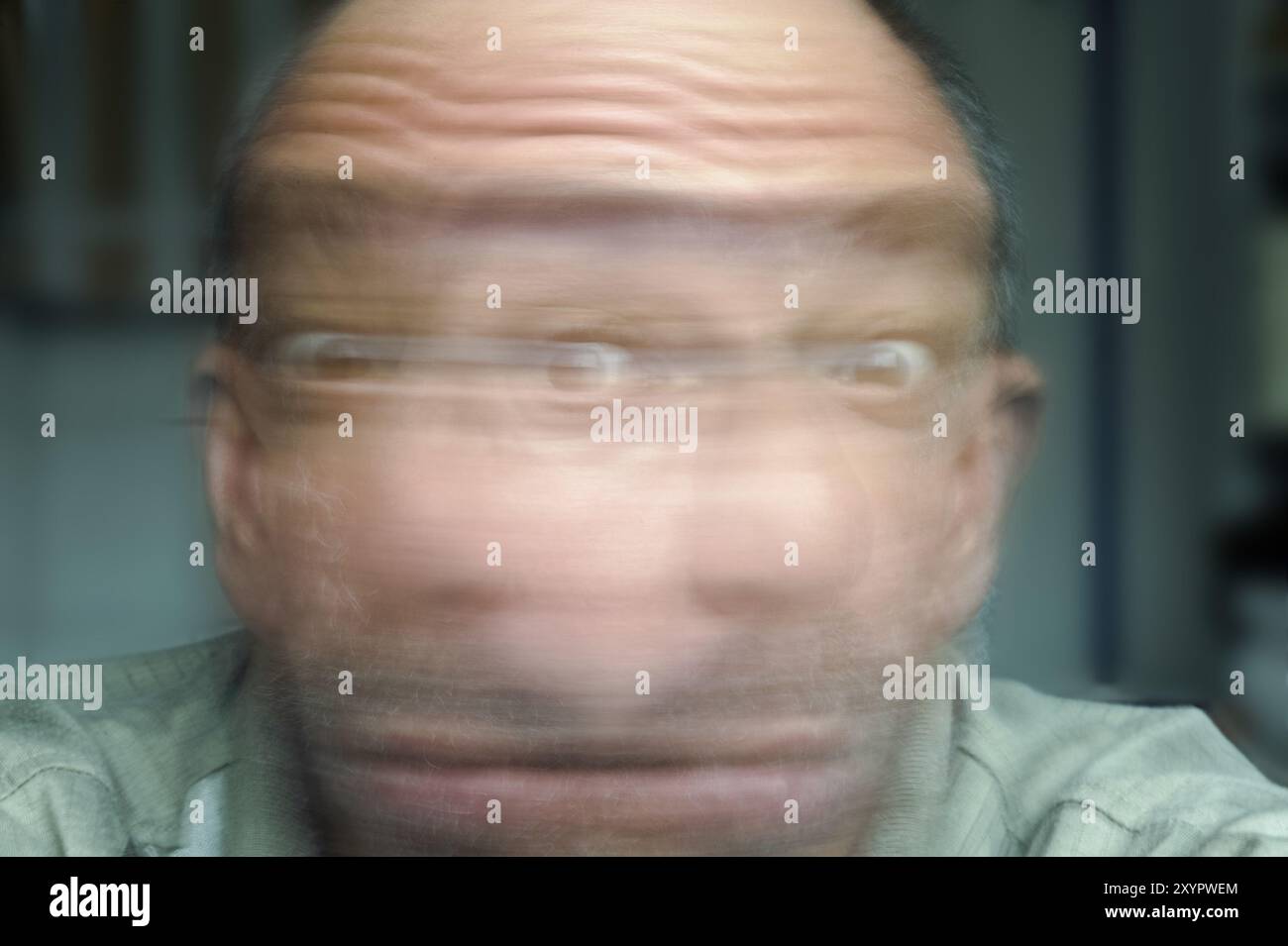 Lift up your heads hi-res stock photography and images - Alamy