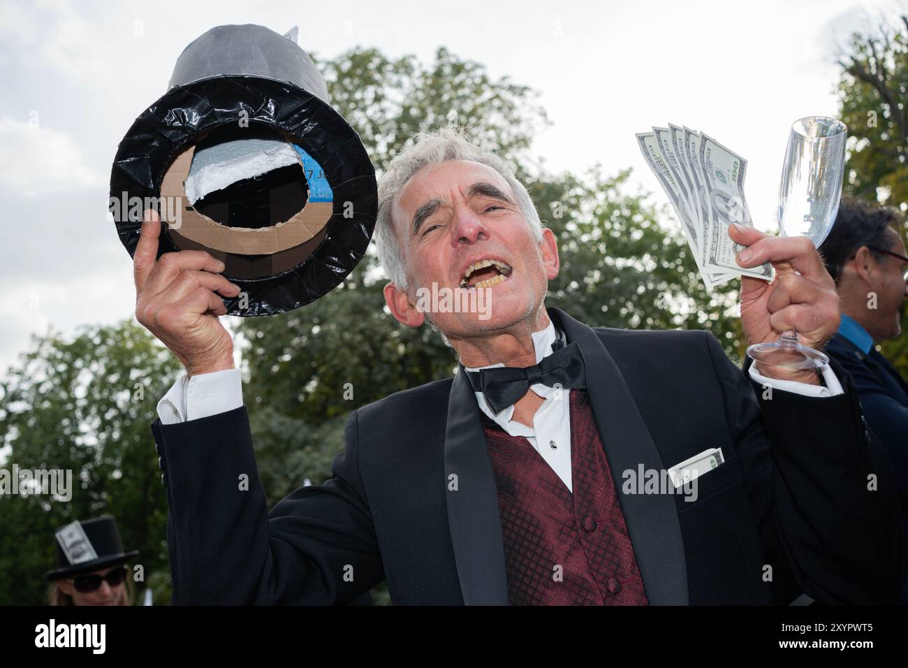 Windosr, England. 30th Aug 2024. Extinction Rebellion starts its 3 day ...