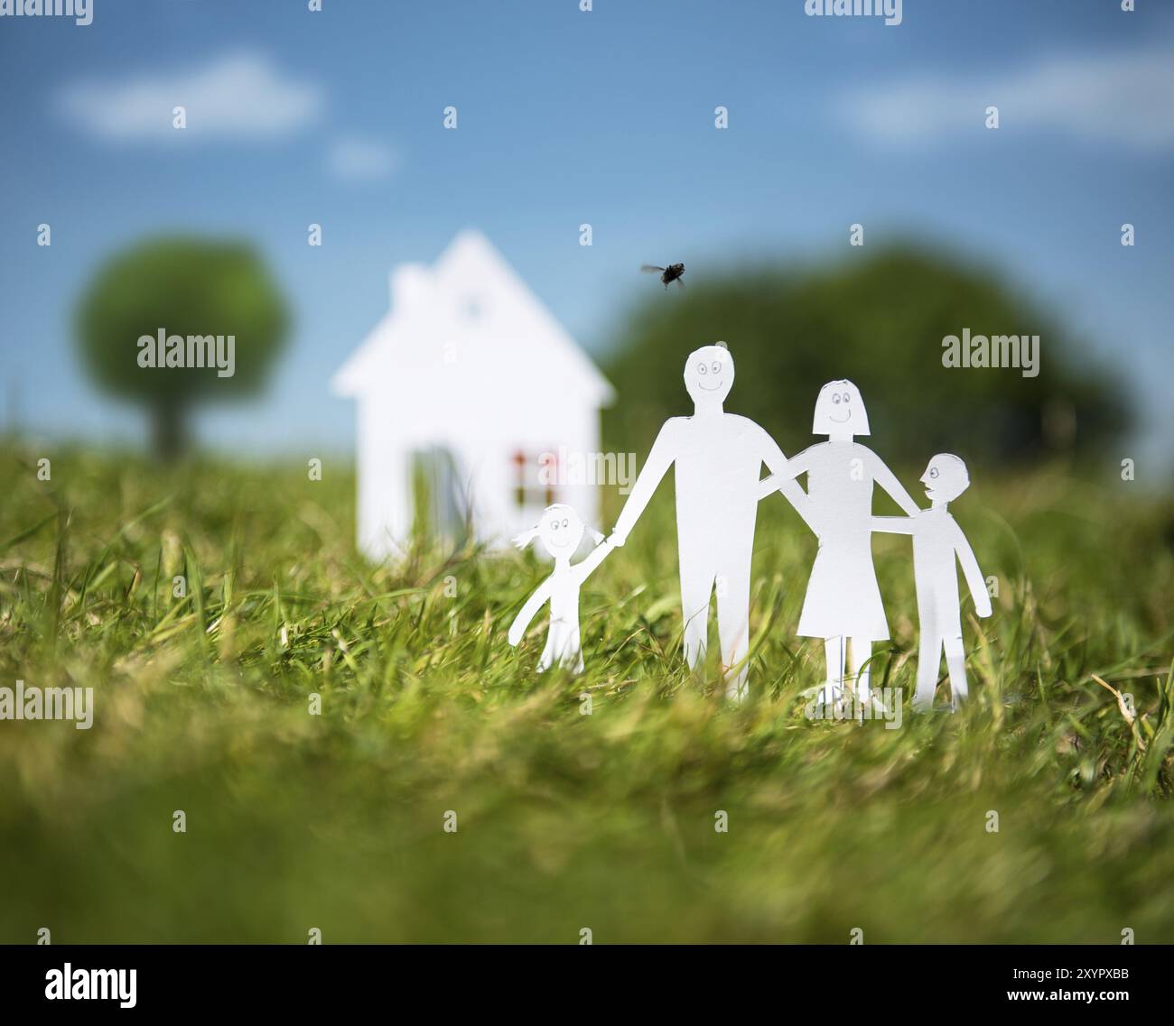 Family crafting hi-res stock photography and images - Alamy