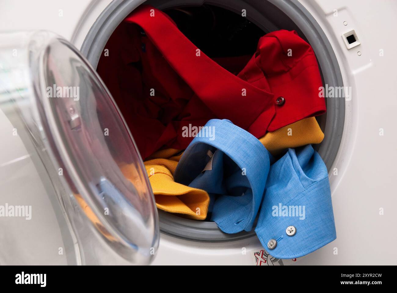 Channel washing machine hi-res stock photography and images - Alamy