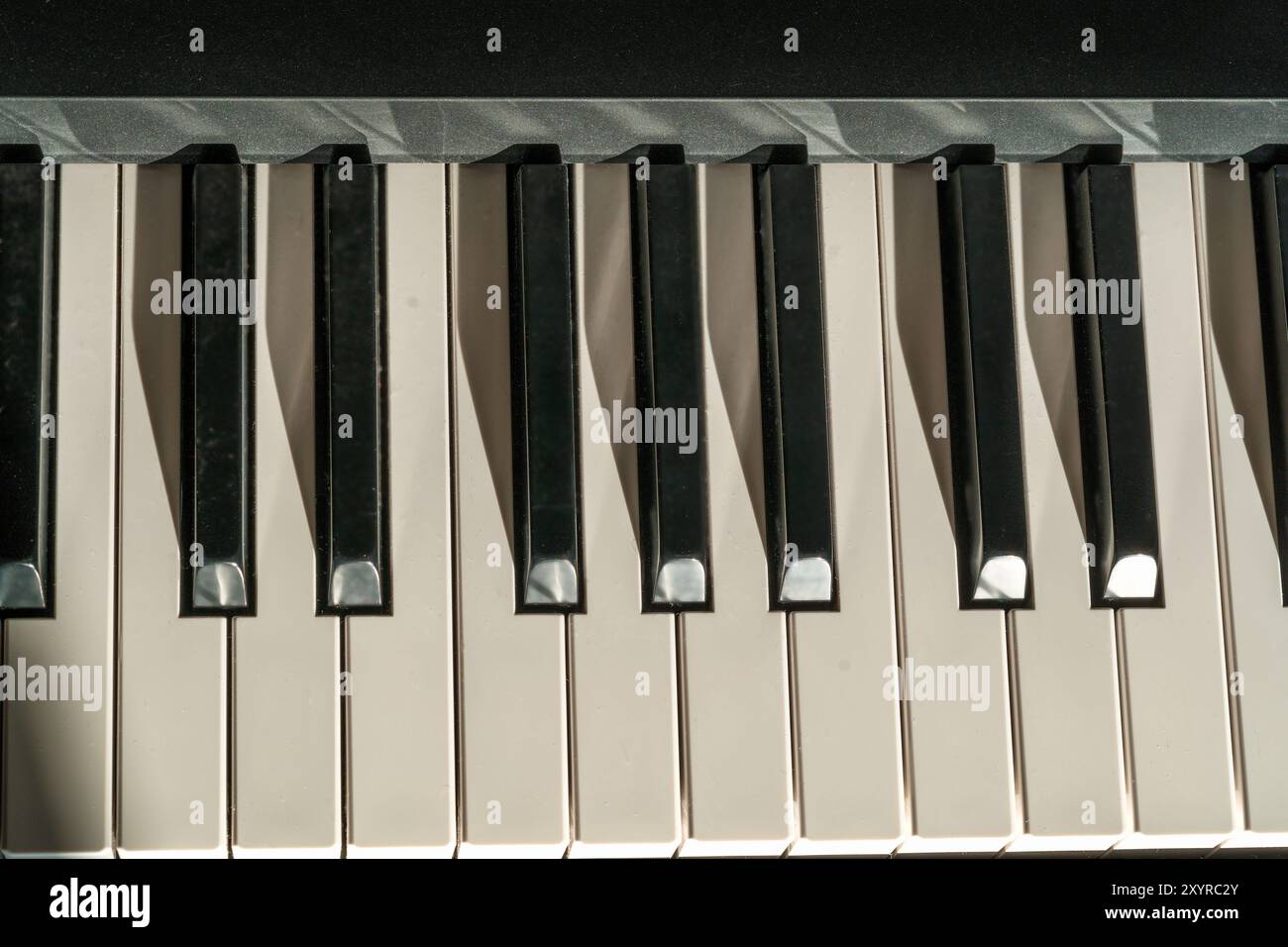 Piano keys from above hi-res stock photography and images - Alamy