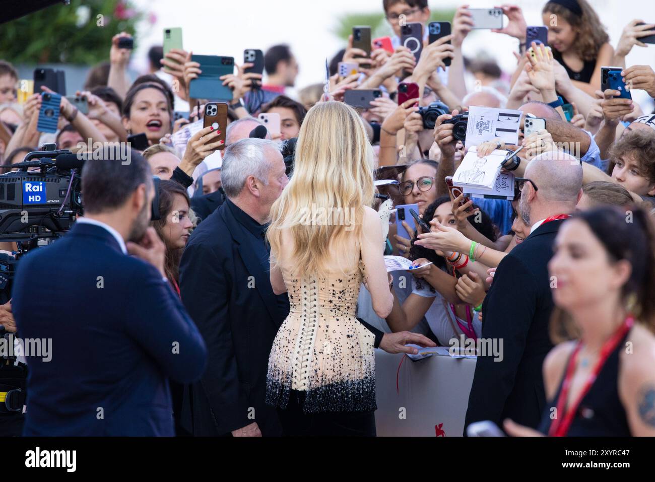 Actress nicole kidman signs autographs hi-res stock photography and ...