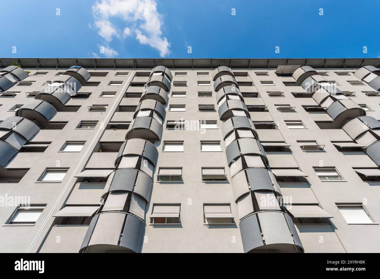 Modern apartment building on a sunny day. Residential building. Facade ...