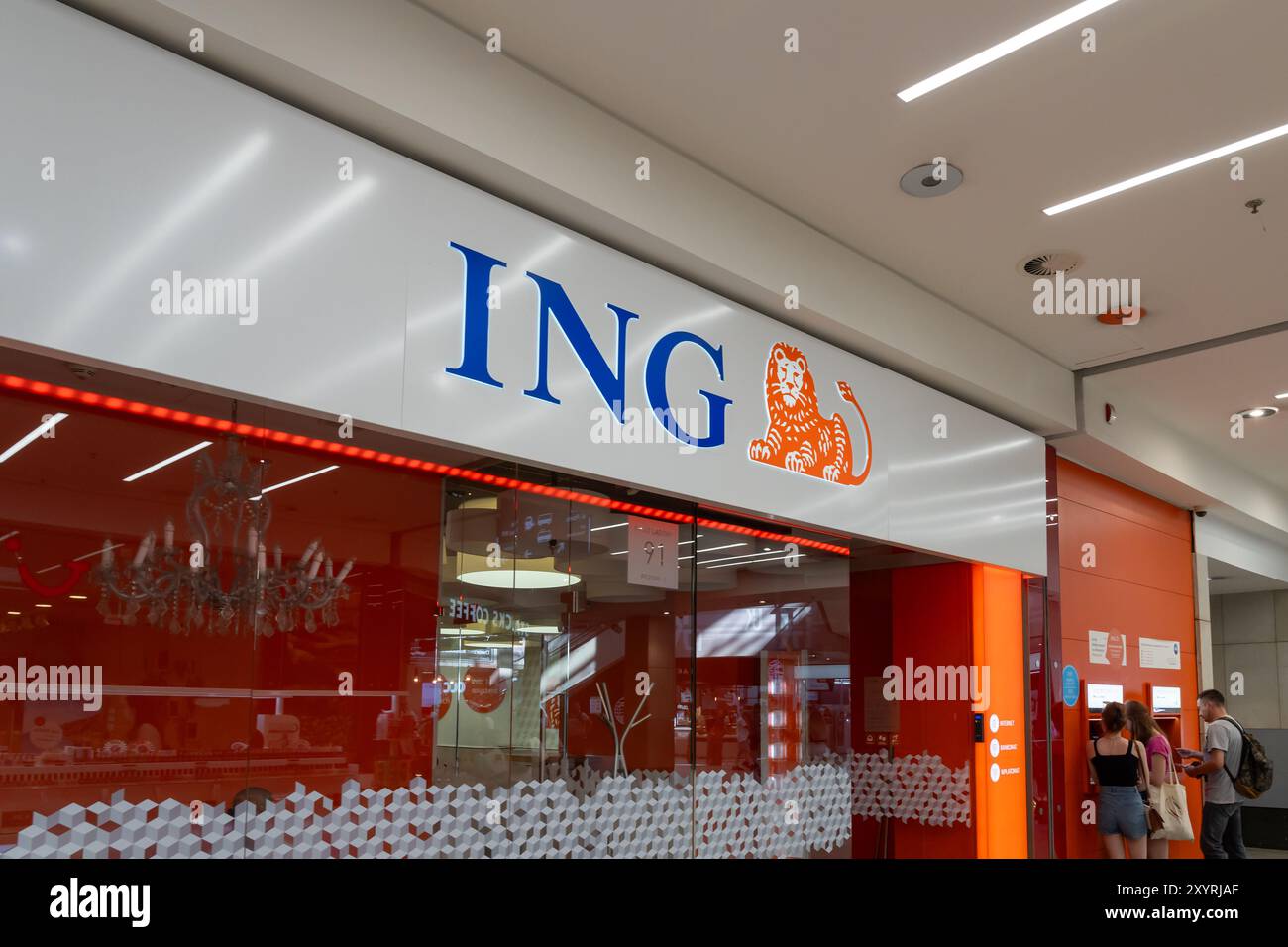 Ing bank logo hi-res stock photography and images - Alamy