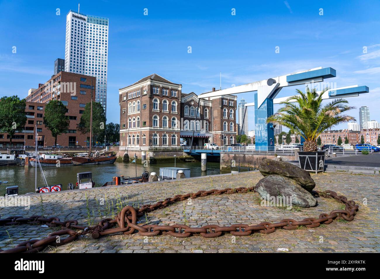 Historic Poortgebouw, with drawbridge, Rotterdam Marina, pleasure craft ...