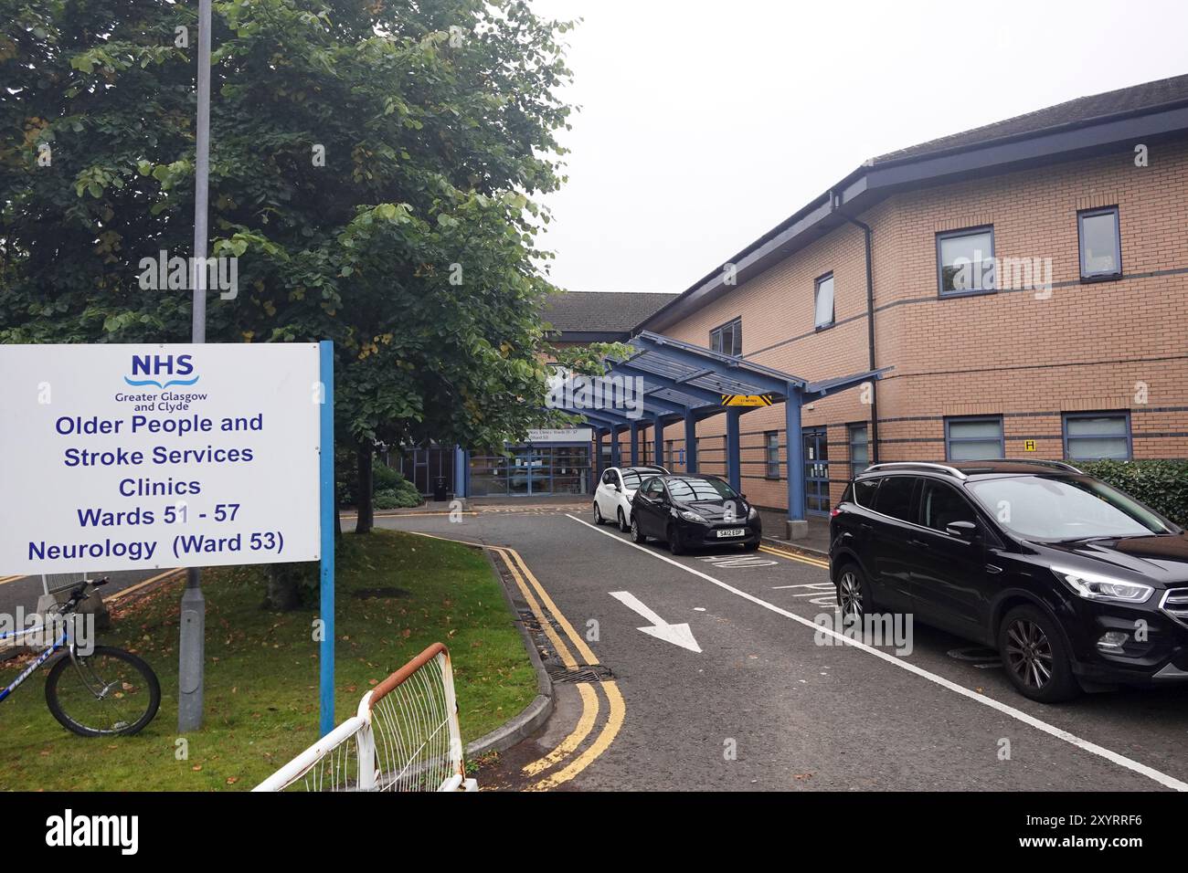 Entrance to the Langlands building at QEUH Glasgow Stock Photo - Alamy