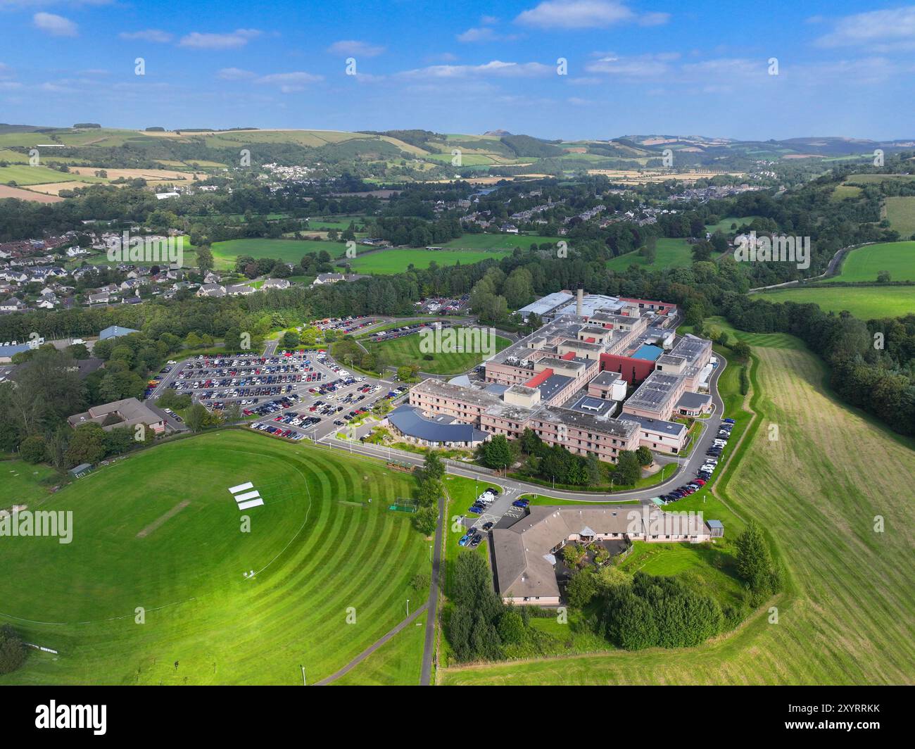 Aerial view hospital hi-res stock photography and images - Alamy