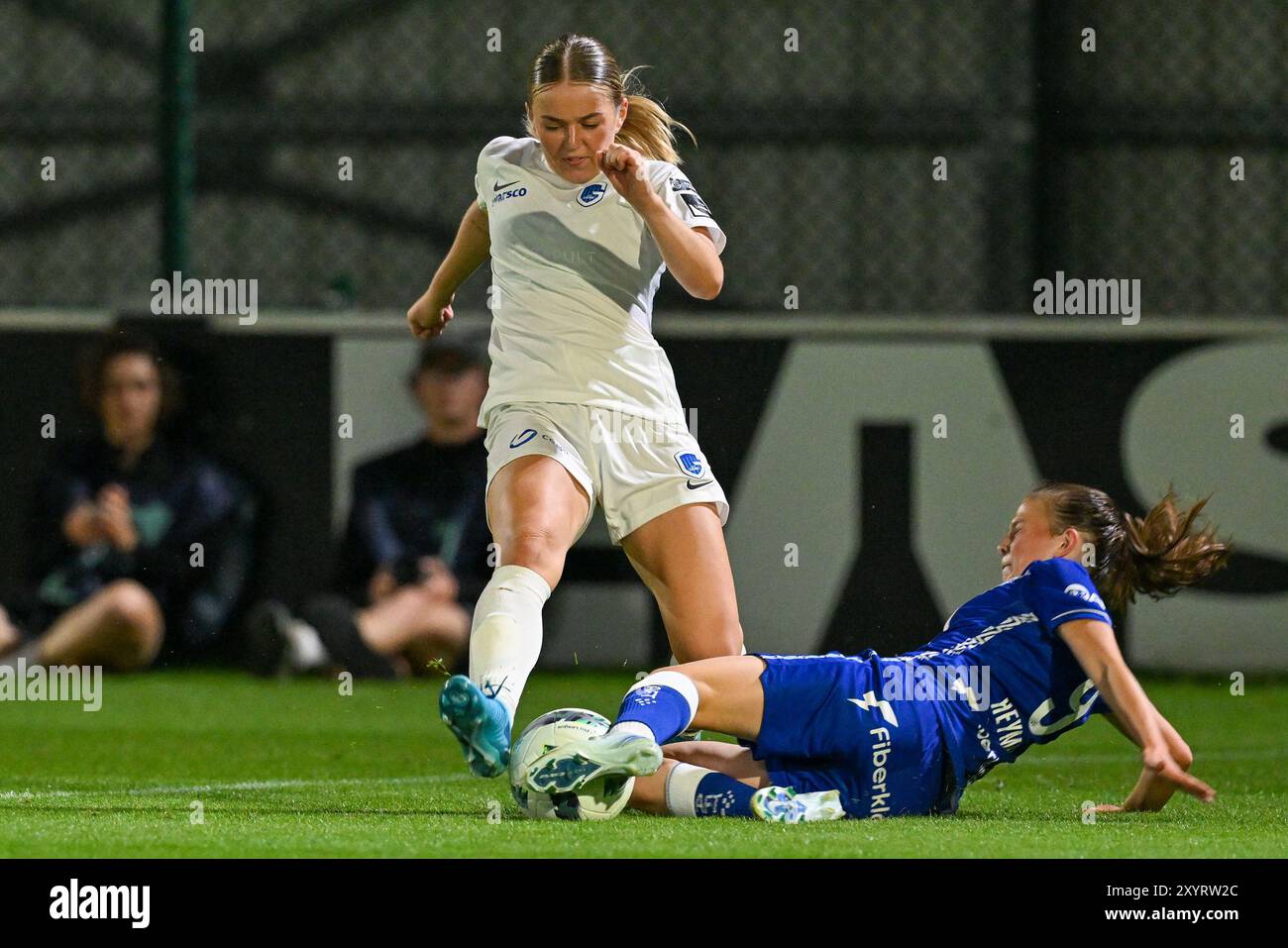Eva-Maria Niit (15) of Genk pictured fighting for the ball with Fleur ...