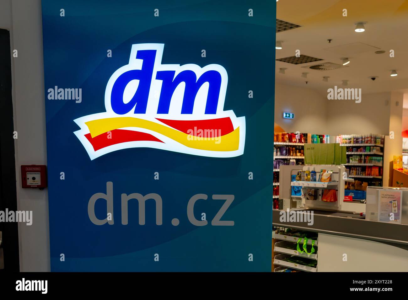 Drug store sign hi-res stock photography and images - Alamy