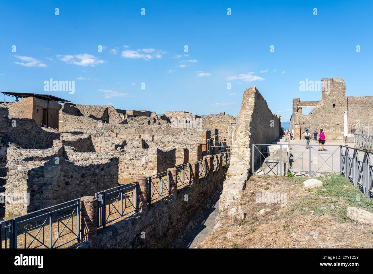 Ruins of Pompeii ancient city in Naples, Italy Stock Photo - Alamy
