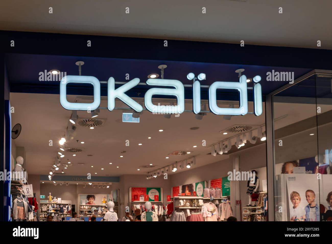 Okaidi logo hi-res stock photography and images - Alamy