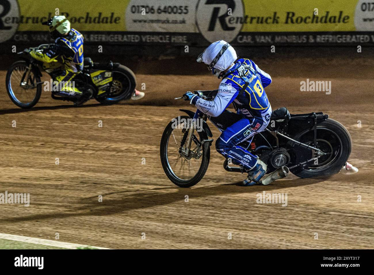 Edinburgh Monarchs' Sam McGurk loses his steel shoe whilst chasing ...