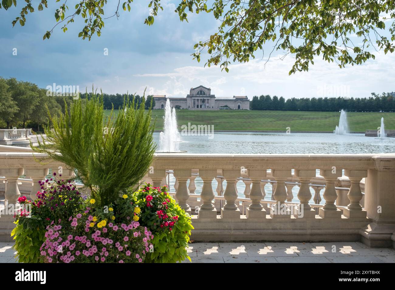 Emerson Grand Basin Fountains at the St. Louis Art Museum, Forest Park ...