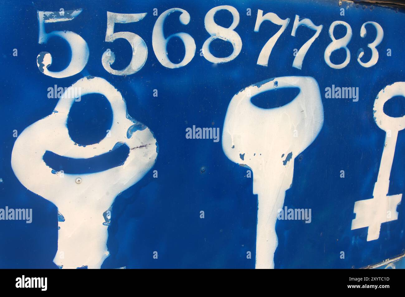 Key Cutting advert on small hut, Vientiane, Laos Stock Photo - Alamy