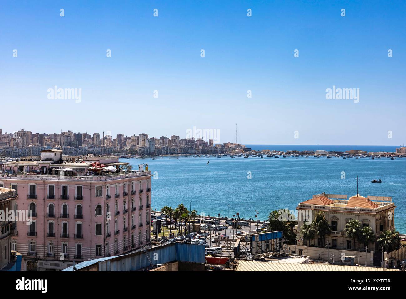 Alexandria egypt skyline cityscape hi-res stock photography and images ...