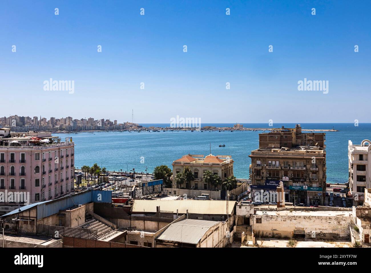 Alexandria egypt skyline cityscape hi-res stock photography and images ...