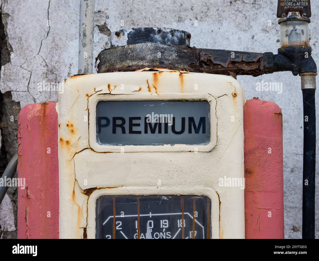 Pink petrol pump hi-res stock photography and images - Alamy