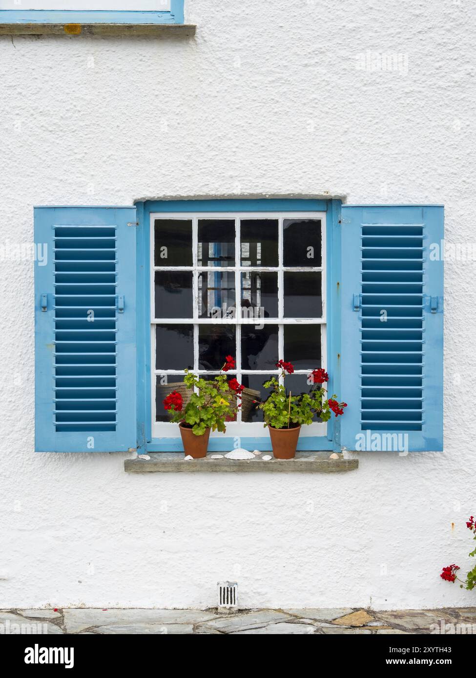 Traditional Sash Window, White and Blue, St Mawes, Falmouth, Cornwall ...