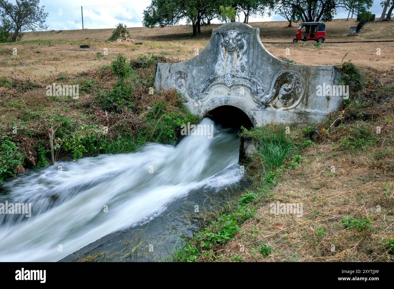 Irrigation tank sri lanka hi-res stock photography and images - Alamy