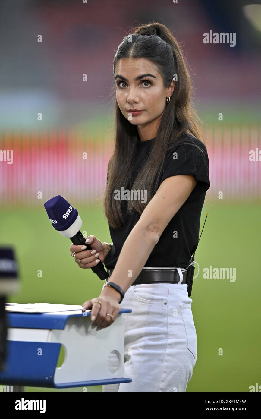 TV presenter Lea Wagner in an interview, Microphone, Logo, SWR, Voith ...