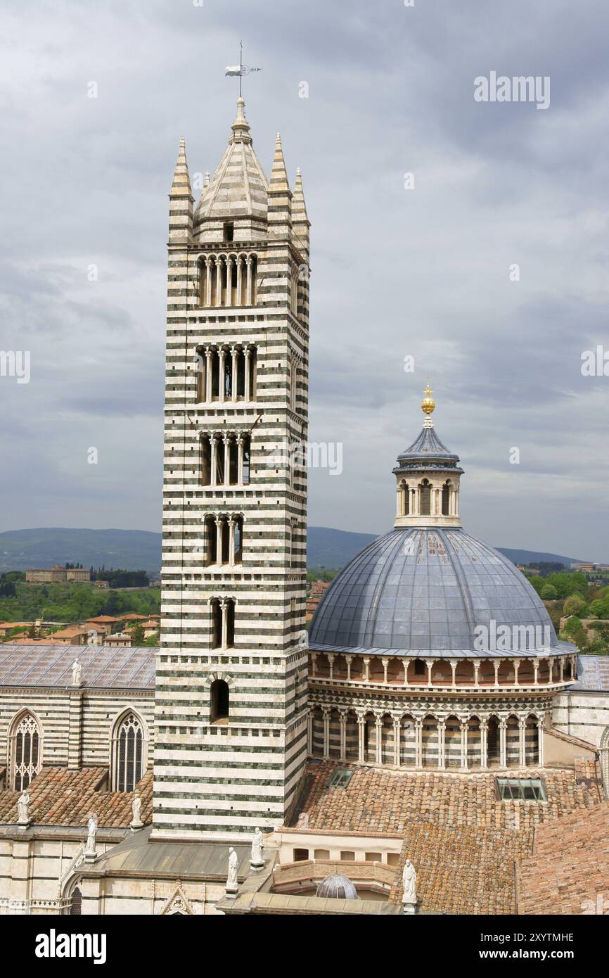 Detail of Siena Cathedral (Duomo di Siena) in Tuscan gothic style ...