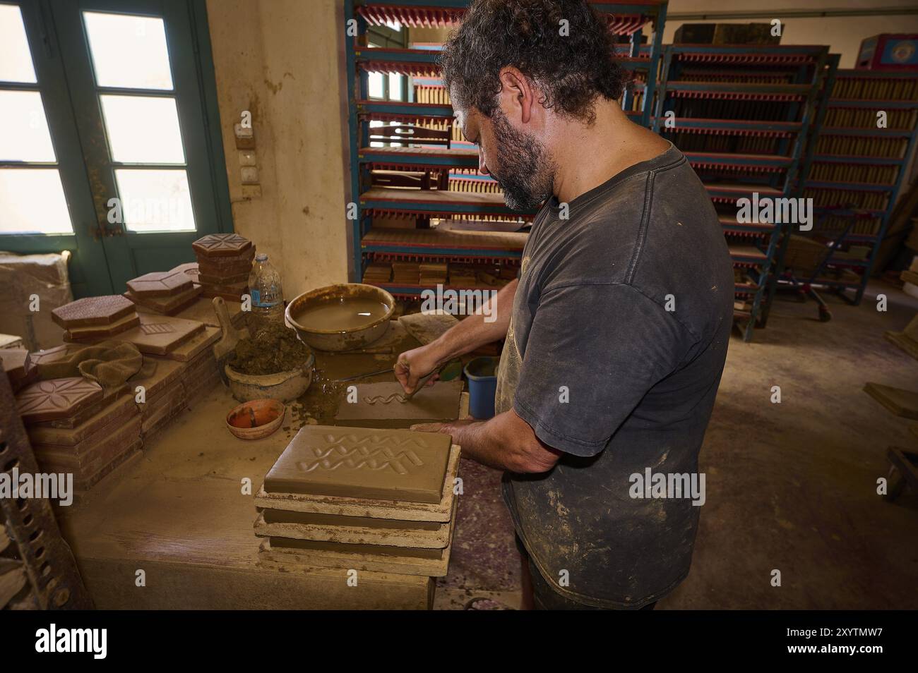 Traditional pottery moulding hi-res stock photography and images - Alamy