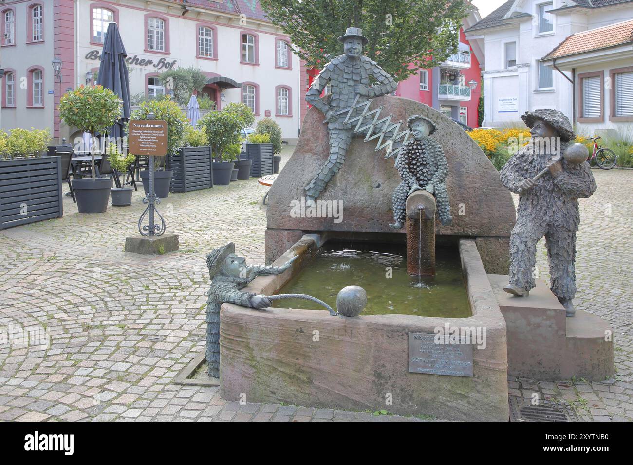 Fool's fountain by Walter Haaf 1971, carnival fountain, Swabian ...
