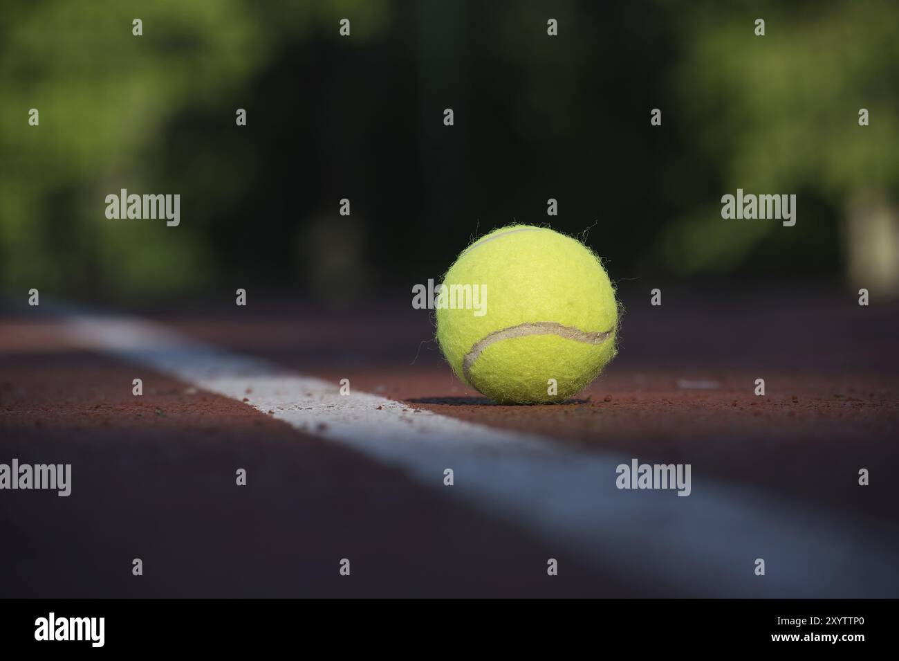 Tennis court balls low angle hi-res stock photography and images - Alamy