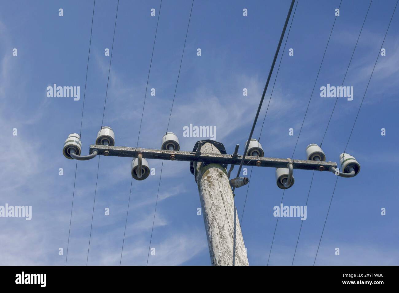 Wooden electricity pylon, electricity pylon with ceramic insulators ...