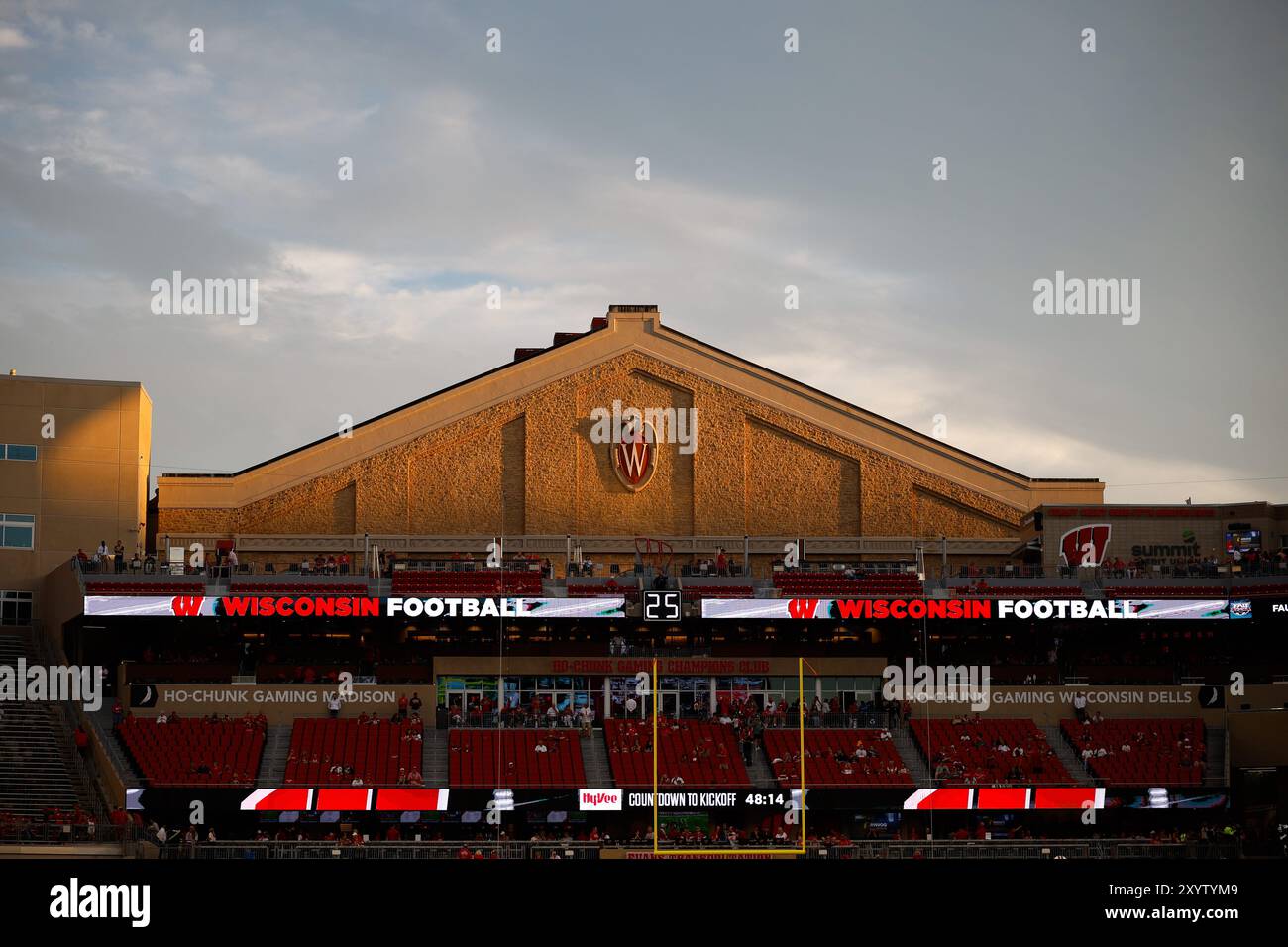 Michigan stadium big house hi-res stock photography and images - Alamy