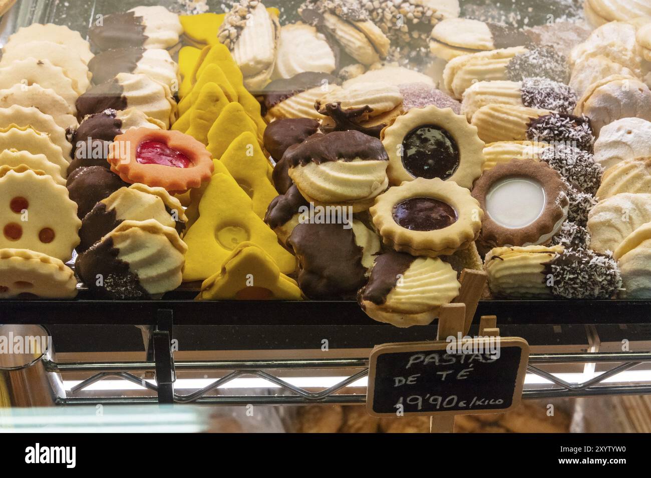 Pastas de te, tea cookies, on display at a food market in Spain Stock ...