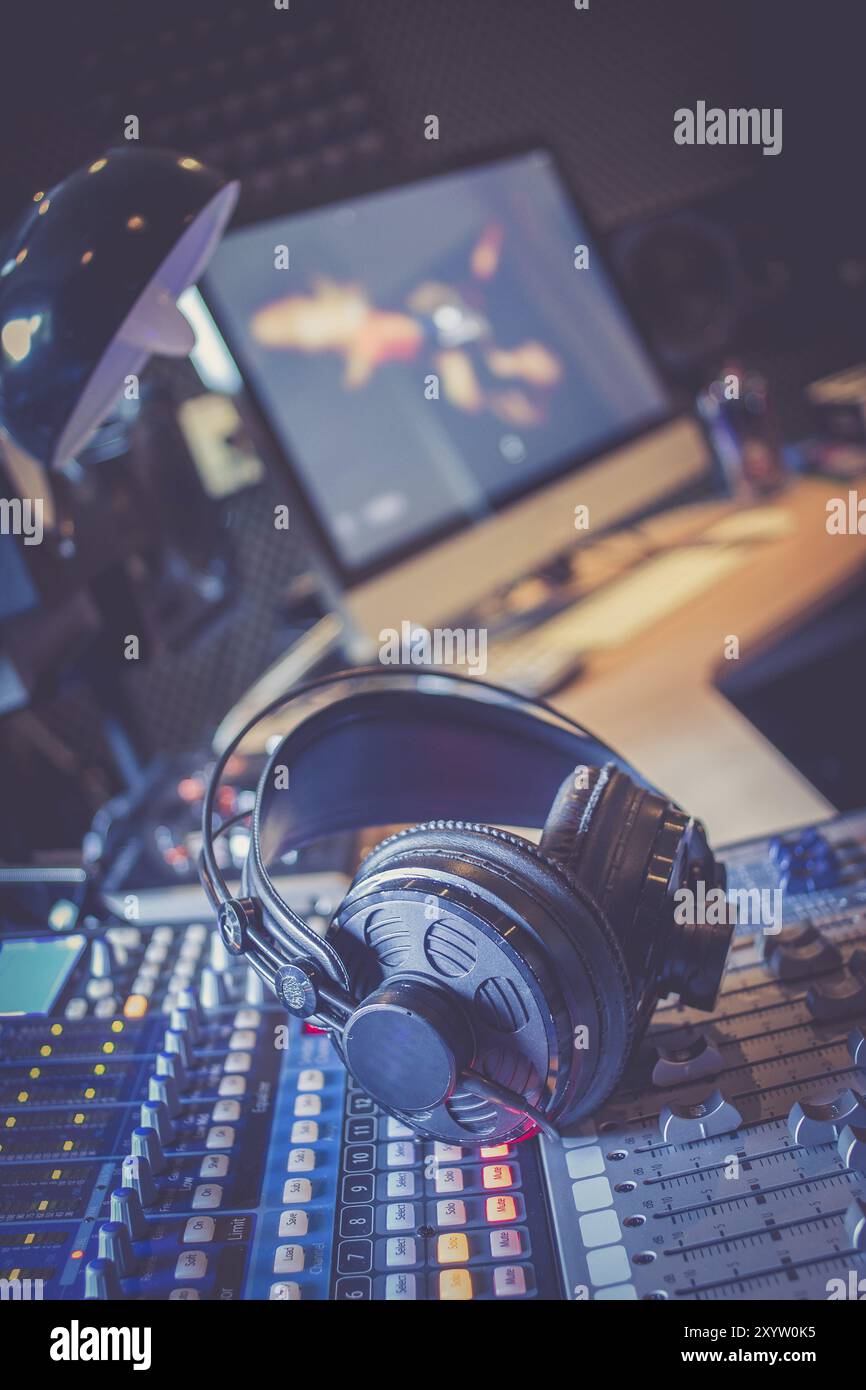 Professional sound recording studio: Headphones on a mixer desk, Radio ...