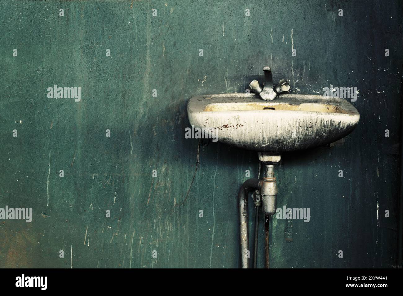 Old dirty sink in an abandoned factory Stock Photo - Alamy