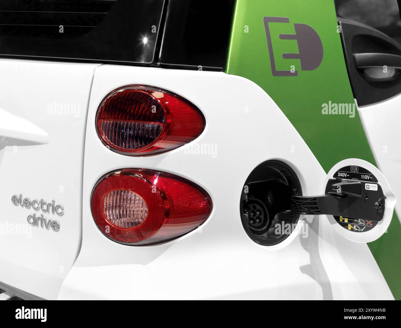 2012 Smart ForTwo electric drive. Electric car power socket open lid ...