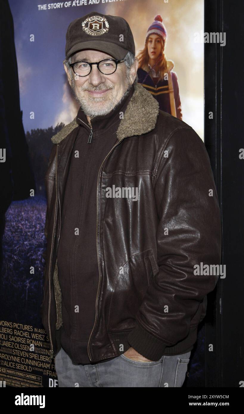 Chinese movie theater construction hi-res stock photography and images ...