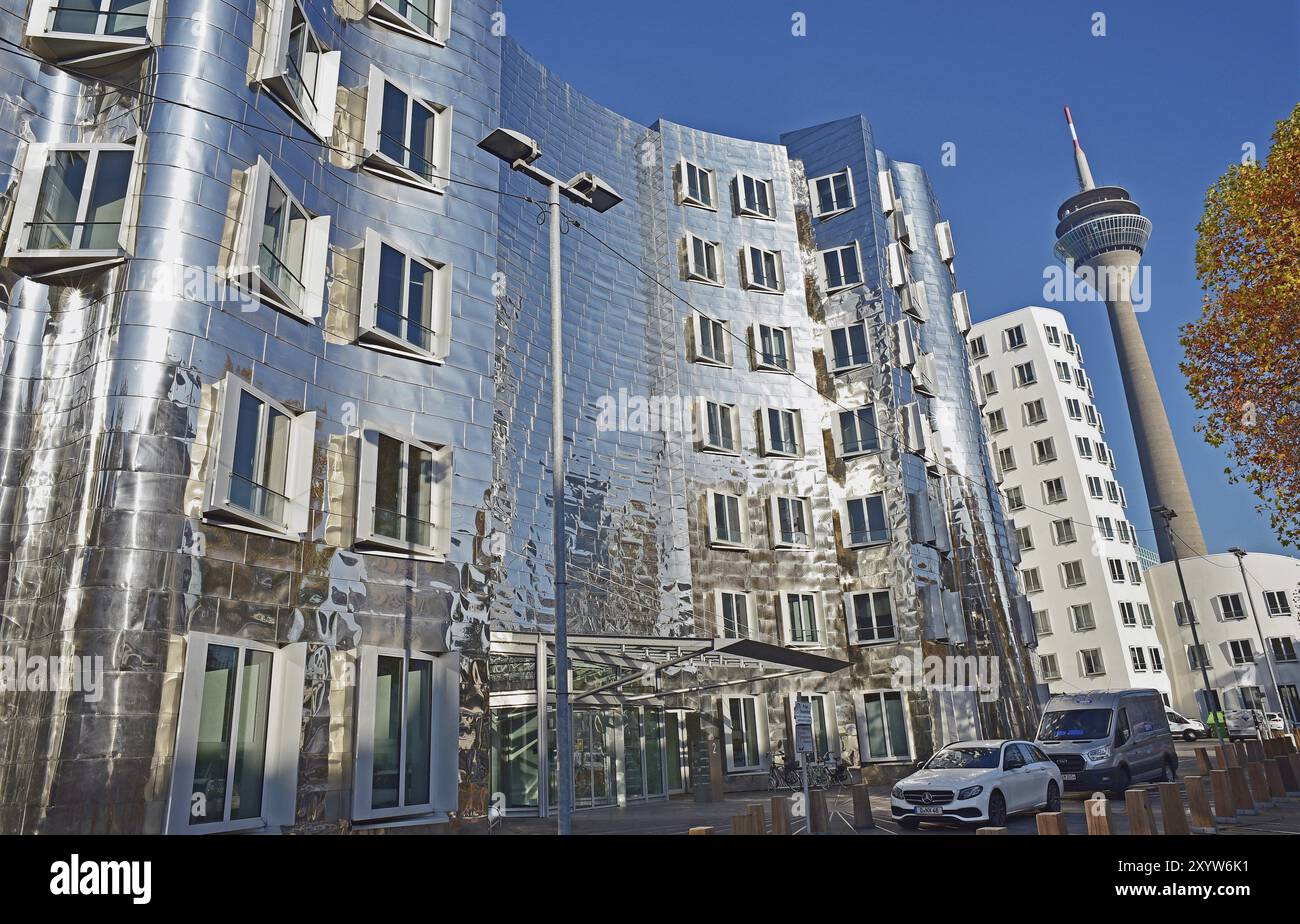 O ghery buildings hi-res stock photography and images - Alamy