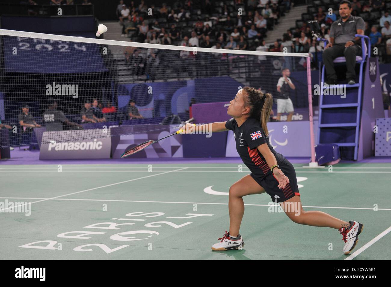 Badminton womens singles group play stage hi-res stock photography and ...