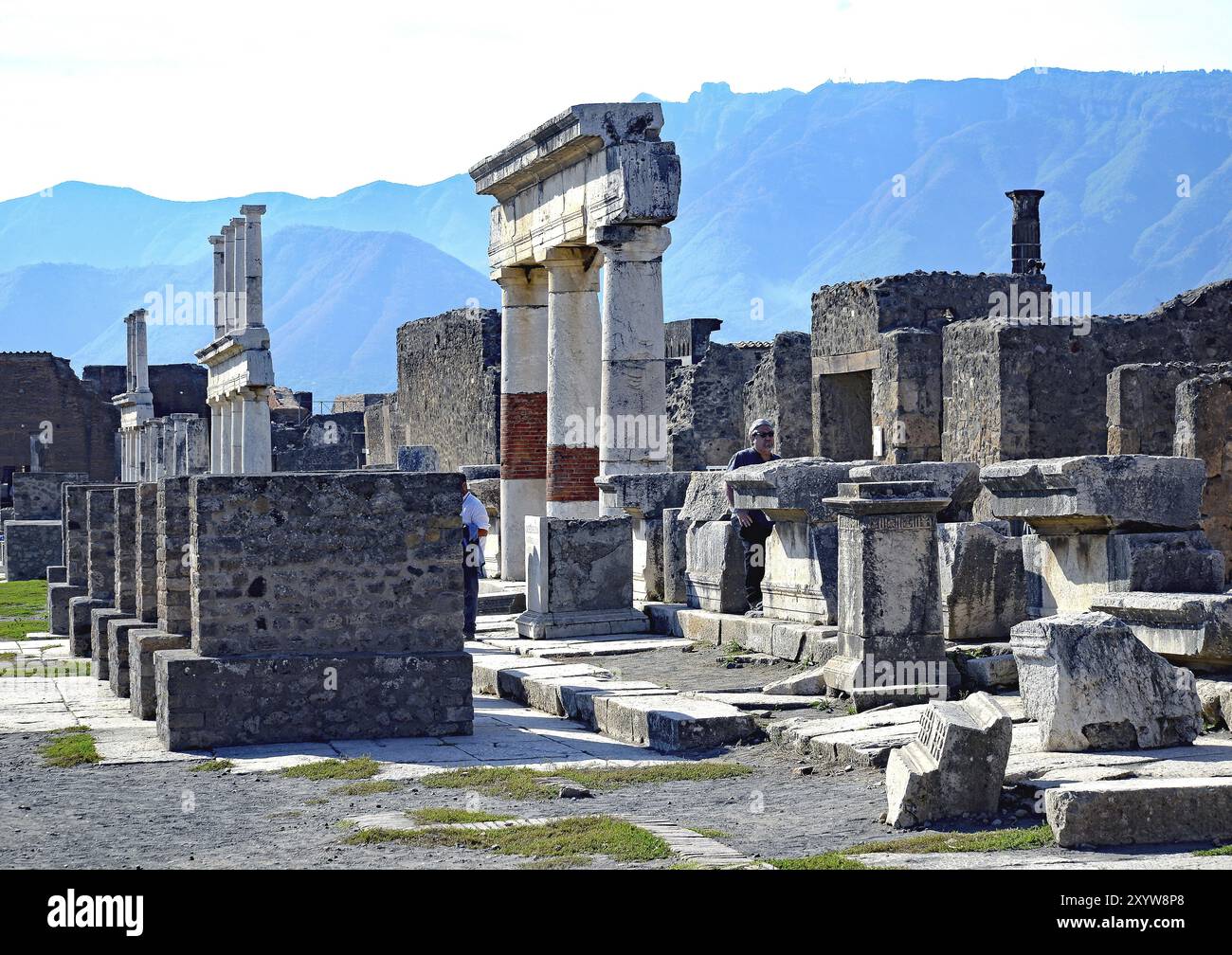 Pompeii volcano drawings hi-res stock photography and images - Alamy