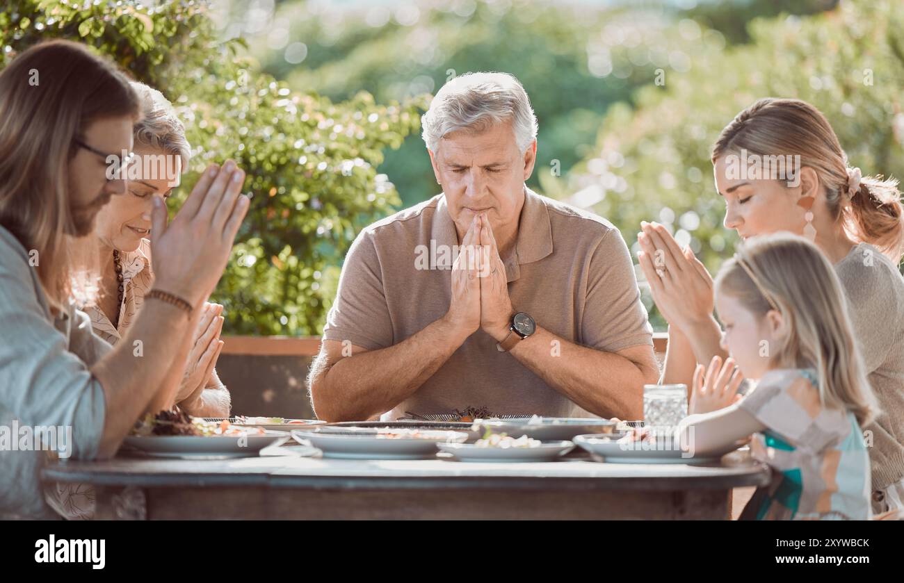 Men dinner praise hi-res stock photography and images - Alamy