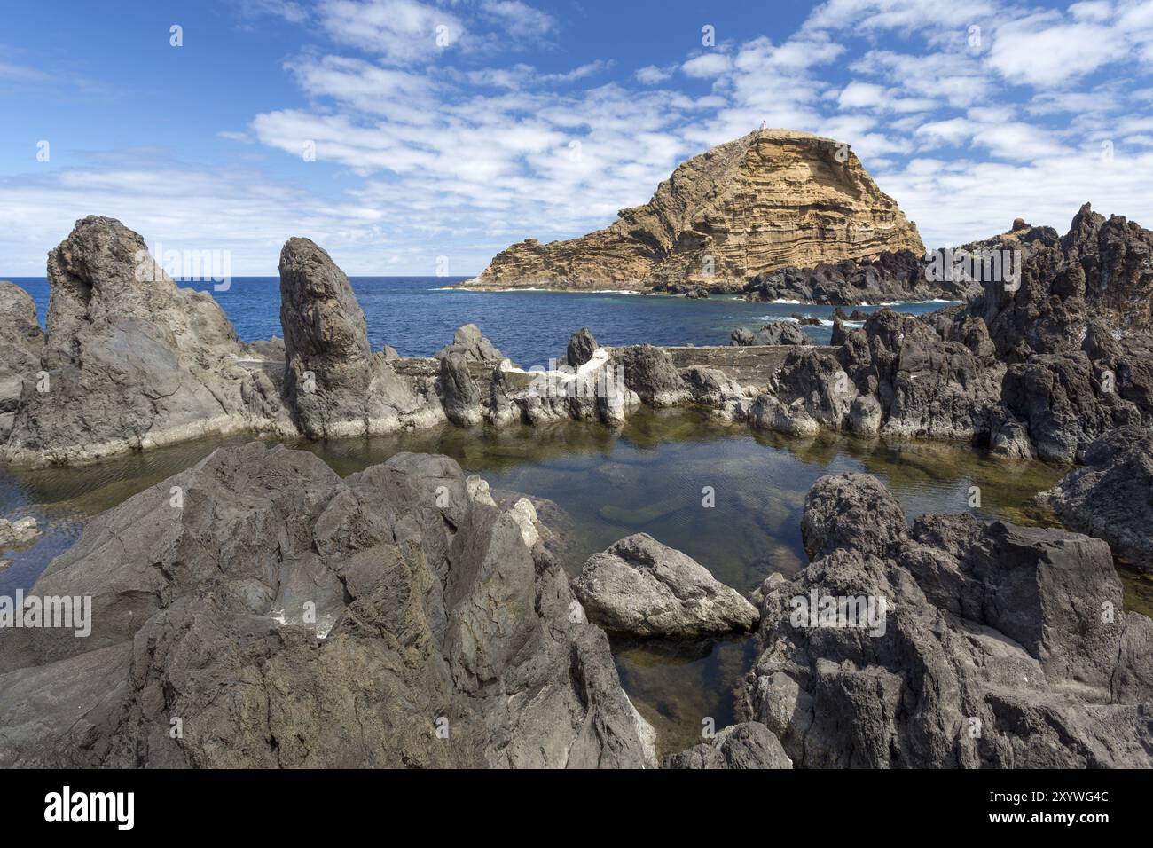 Rock formations on the Madeira coast Stock Photo - Alamy