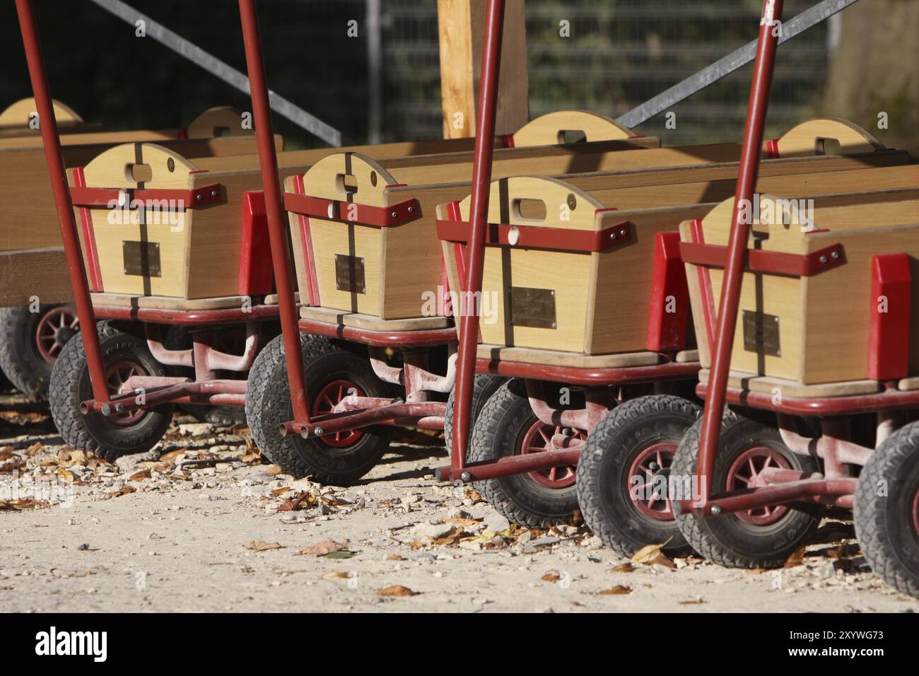 Handcart handcarts cart carts hi-res stock photography and images - Alamy