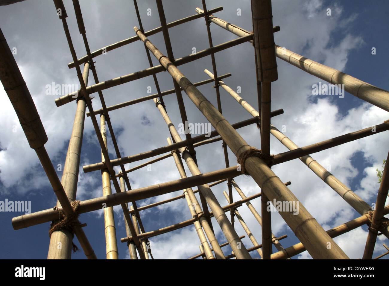 Scaffold frames hi-res stock photography and images - Alamy