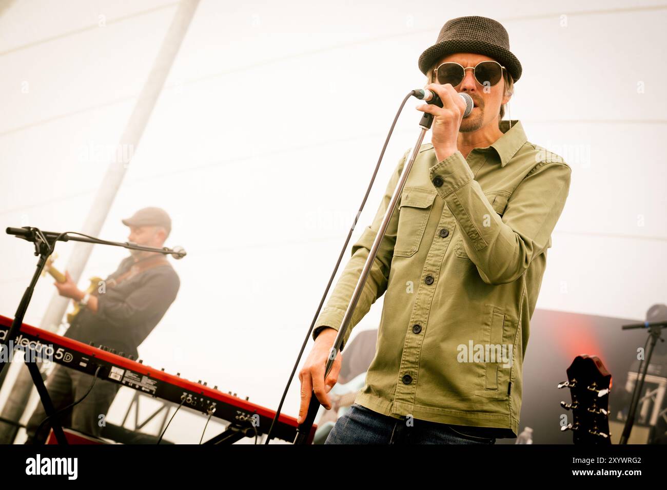 Sam fender live show hi-res stock photography and images - Alamy