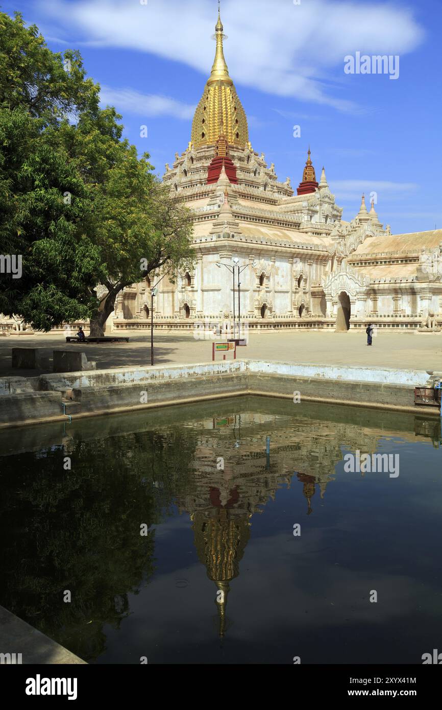 Mandalay temple spire hi-res stock photography and images - Alamy