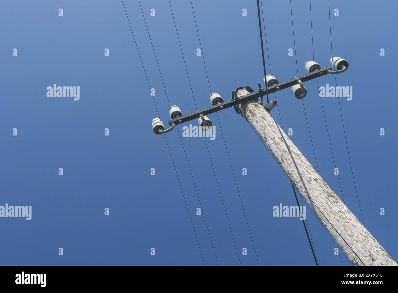 Wooden electricity pylon, electricity pylon with ceramic insulators ...