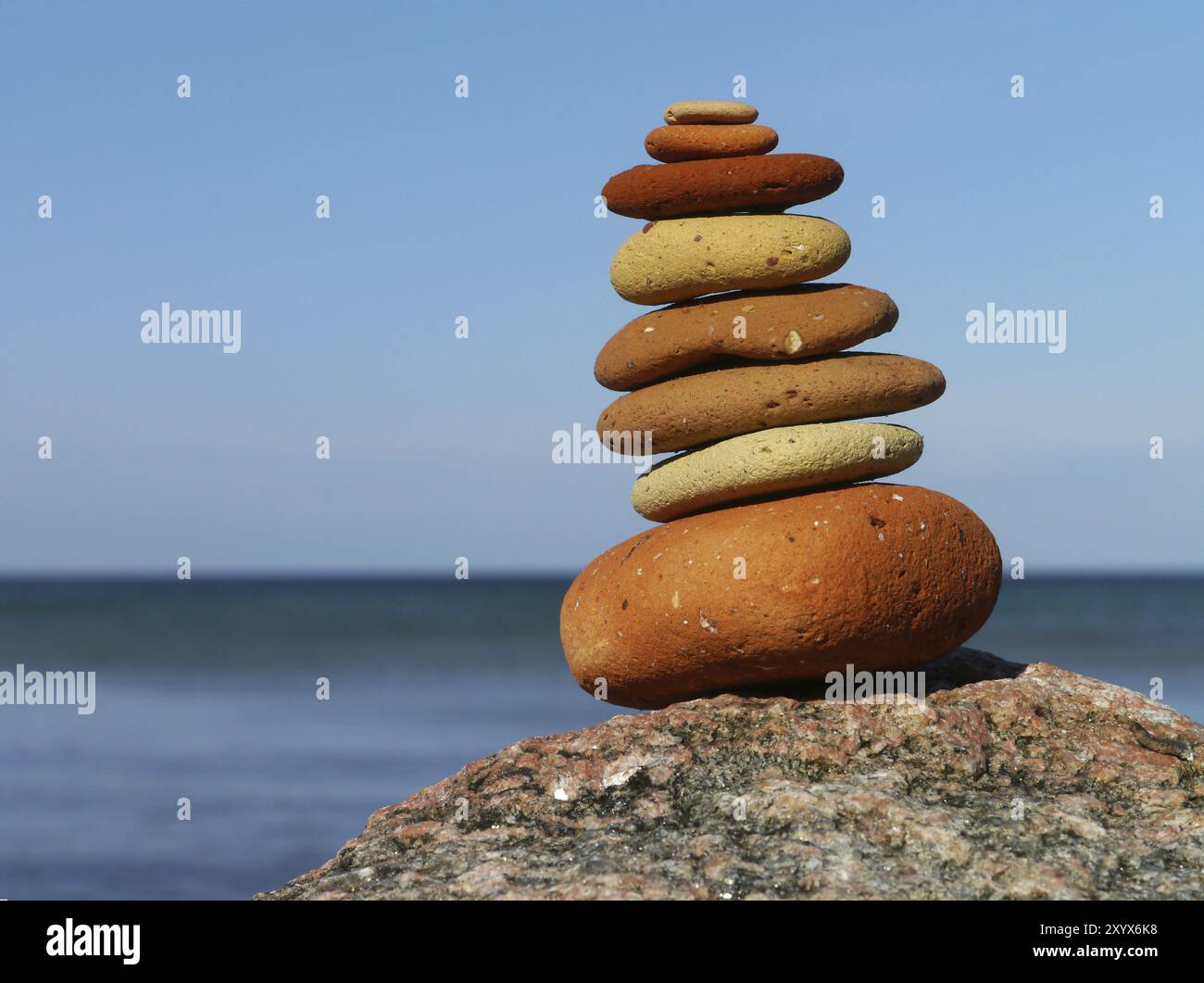Stones balance stone balances hi-res stock photography and images - Alamy