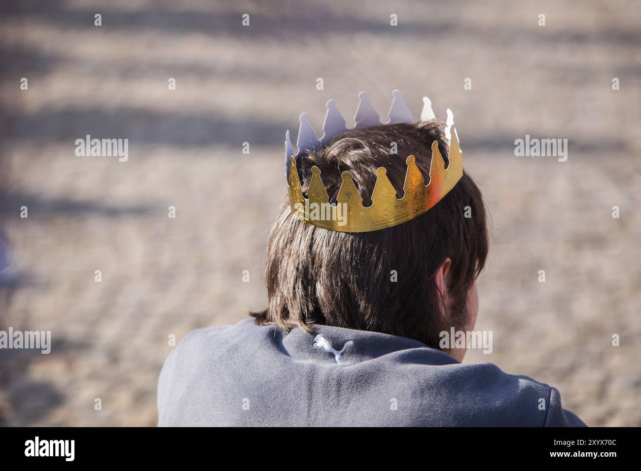 Back view of man wearing crown hi-res stock photography and images - Alamy