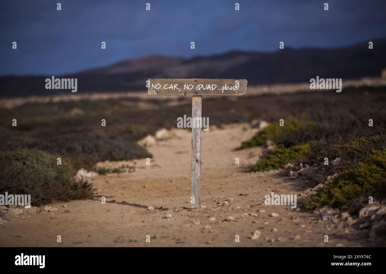 Country rural signposts hi-res stock photography and images - Alamy