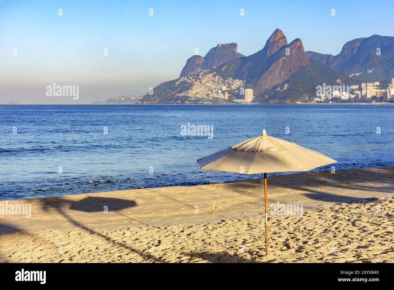 Morning at Ipanema beach in Rio de Janeiro Stock Photo - Alamy