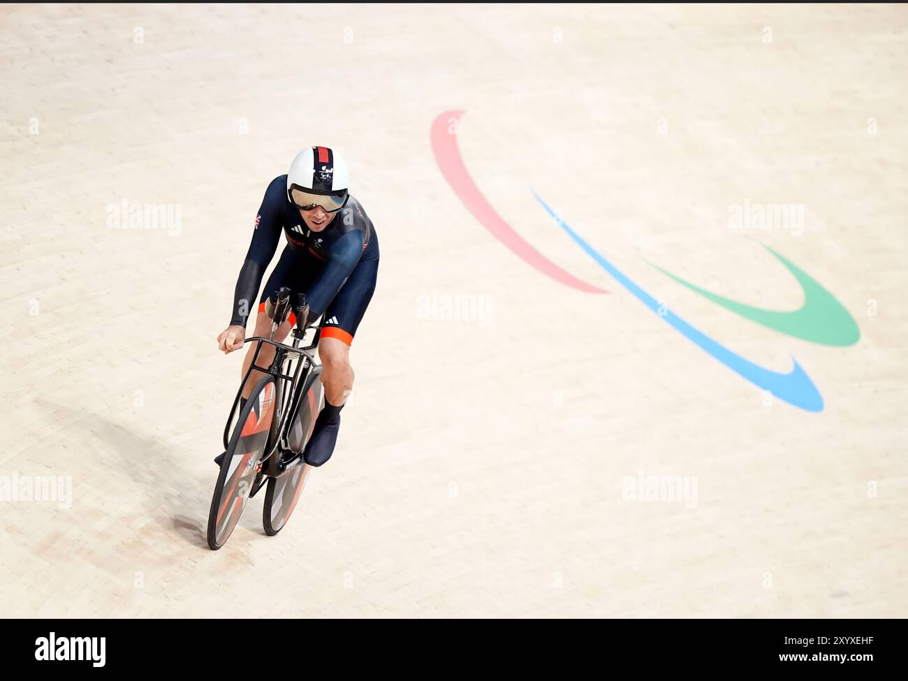 Great Britain's Jaco van Gass in the Men's C1-3 1000m Time Trial Final ...